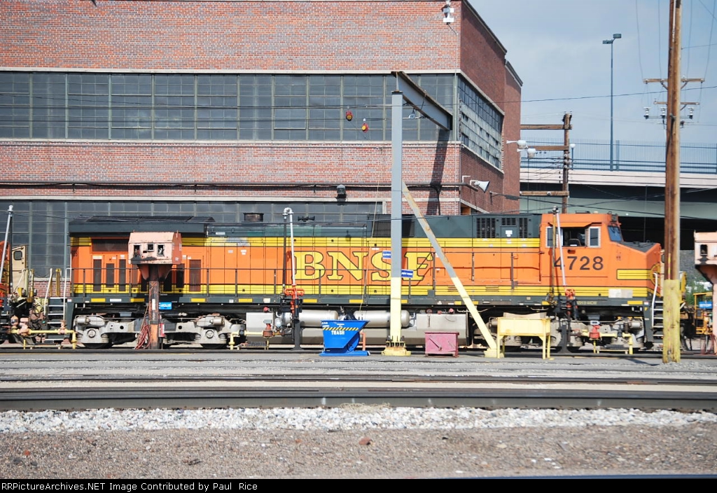 BNSF 4728